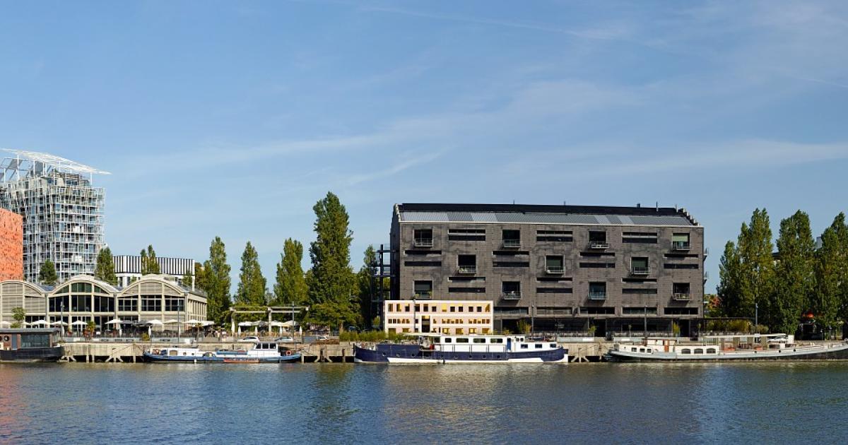 PHASE 1, BANKS AND ATMOSPHERES | Lyon Confluence