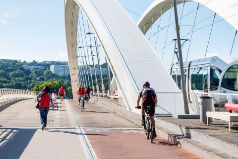 CAR SHARING: GET BEHIND THE WHEEL IN LA CONFLUENCE | Lyon Confluence